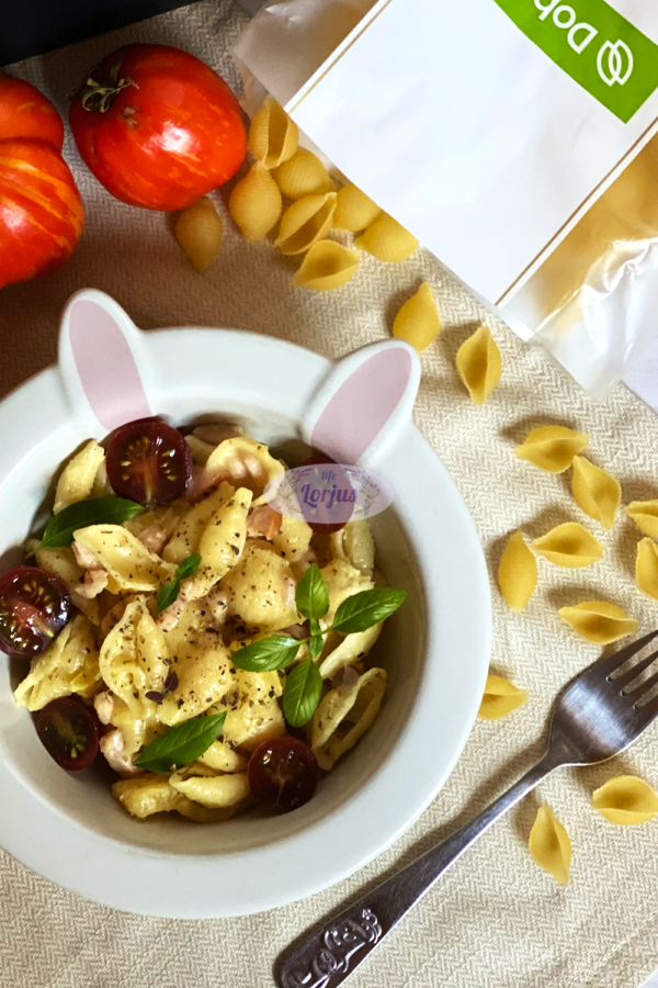 Makaronai su ananasais, kumpiu ir sūriu – Lorjus Life