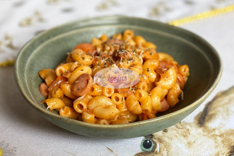 Makaronai su dešrelėmis ir pomidorais – Lorjus Life