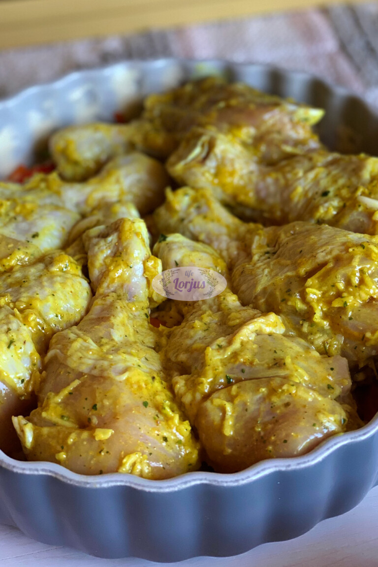 Vištienos blauzdelės su ryžiais: orkaitėje kepti pietūs viename inde ...